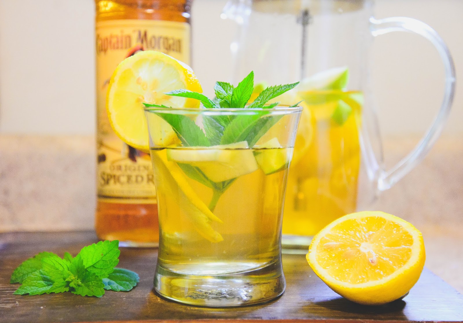 A Refreshing Summer Cocktail: Captain Morgan and Lemonade